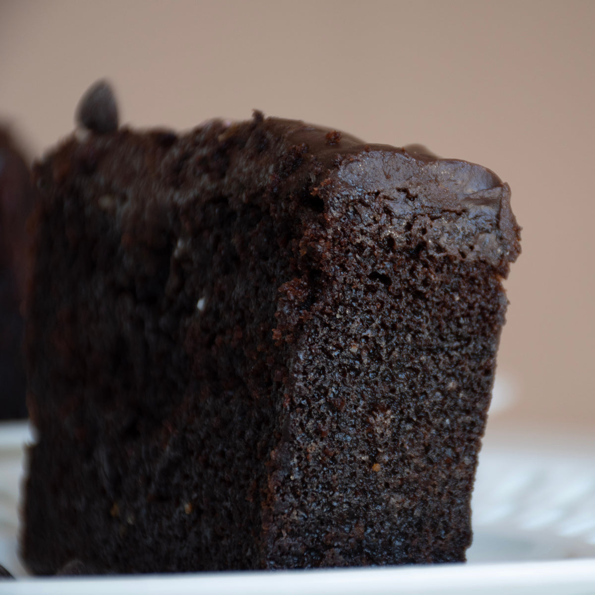 Chocolate Loaf Cake Slice – Minute Bakery